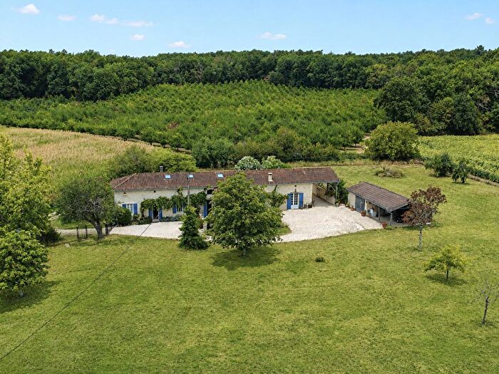 Saint-Eutrope-de-Born : Maison 7 pièces à vendre