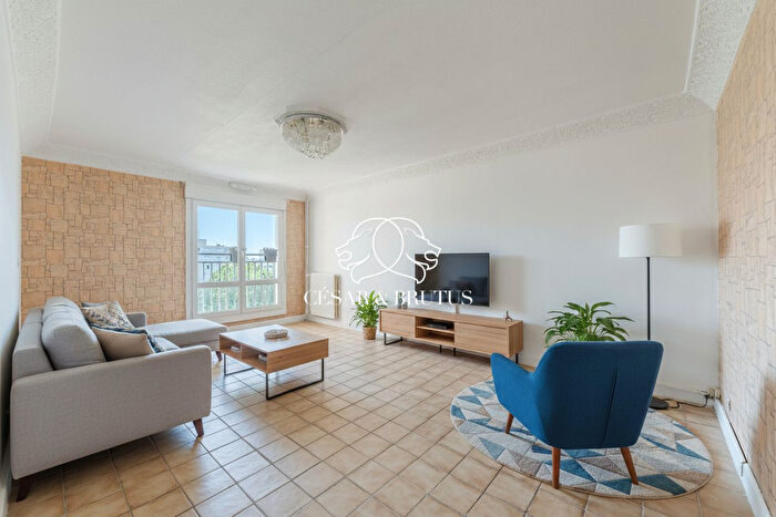 Vaulx-en-Velin, Mas Sud : Appartement 4 pièces à vendre