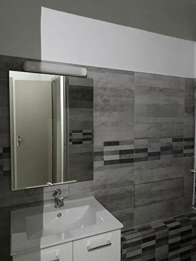 Appartement à louer - Ouest, Saint-Christol-lès-Alès - 3 pièces - 2 chambres