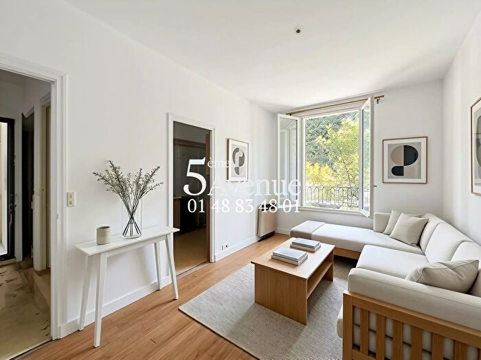 Appartement 1 pièce à vendre à Fontenay-sous-Bois, Parapluies