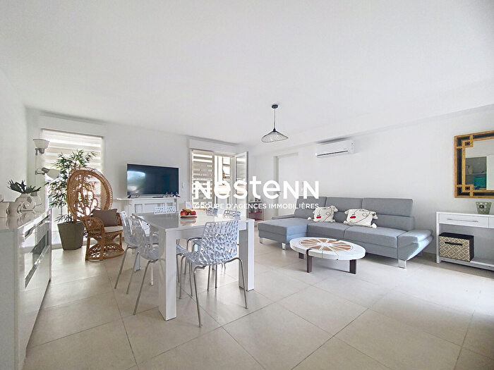 Appartement à vendre - Vallauris, Golfe Juan, Vieux Port - 3 pièces - 2 chambres