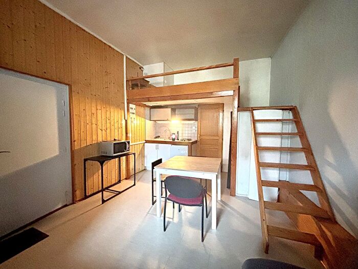 Appartement à louer - Yenne - 1 pièce