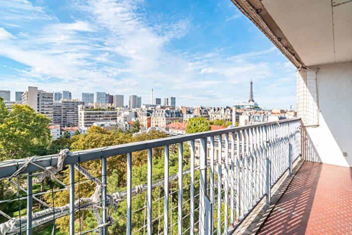 Appartement 3 pièces à vendre à Paris 15ème, Violet, Commerce