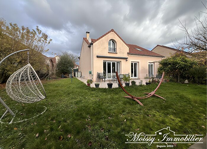 Maison à vendre - Moissy-Cramayel, Jatteau - 7 pièces - 5 chambres