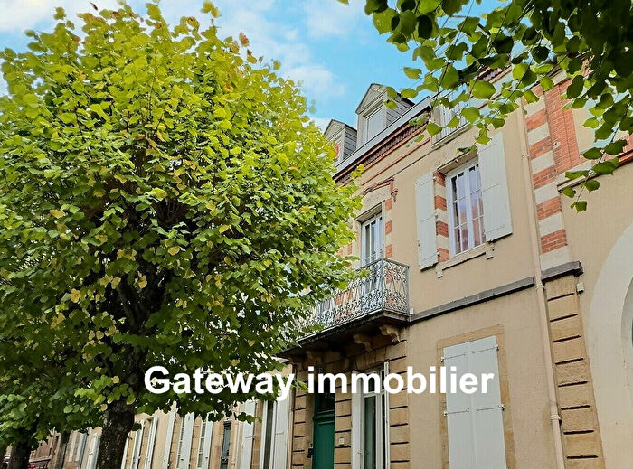 Maison à vendre - Moulins, Gare, Champins - 10 pièces - 6 chambres