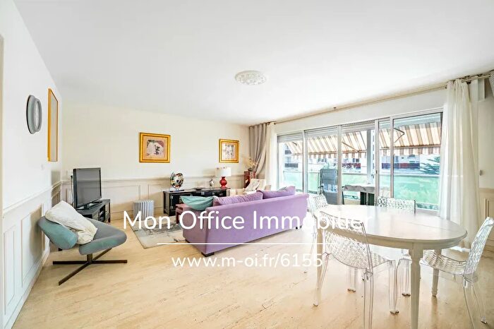 Appartement à vendre - Aix-en-Provence, Pont de lArc - 4 pièces - 3 chambres