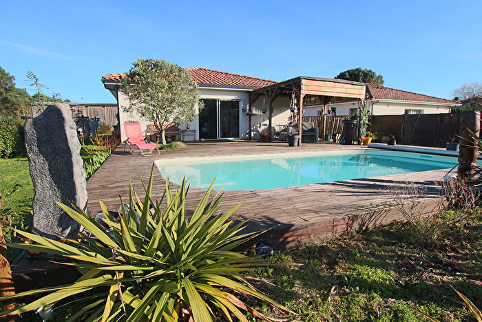 Maison à vendre - Salles - 4 pièces - 3 chambres