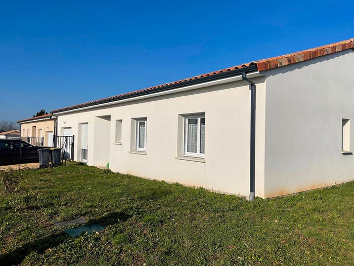 Smarves : Maison 5 pièces à louer
