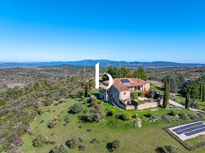 Maison à vendre - Barjac - 10 pièces - 6 chambres
