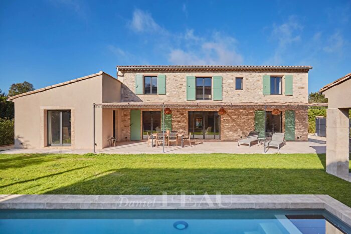 Maison à vendre - Saint-Rémy-de-Provence - 6 pièces - 4 chambres