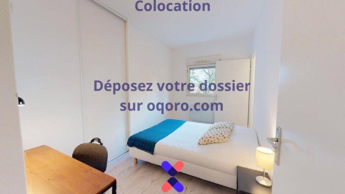 Appartement à louer - Saint Louis, Lyon ème arrondissement - 5 pièces - 4 chambres