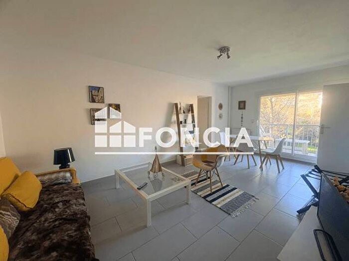 Appartement à louer - Val Saint-André, Arc, La Torse, Aix-en-Provence - 2 pièces - 1 chambre