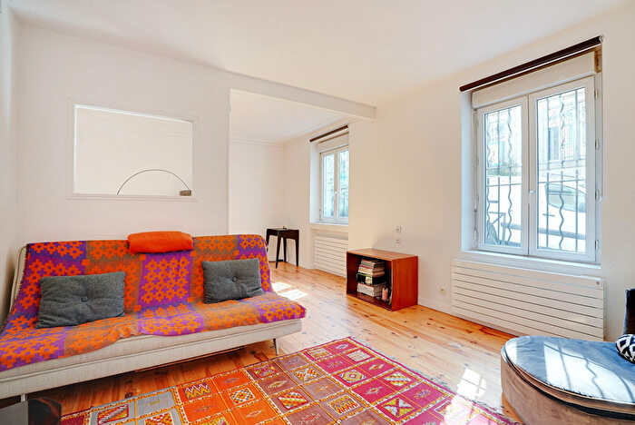 Appartement à vendre - Paris e , Barbès, Château Rouge - 2 pièces - 1 chambre