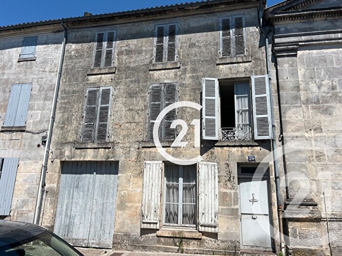 Maison à vendre - Jarnac - 5 pièces - 3 chambres
