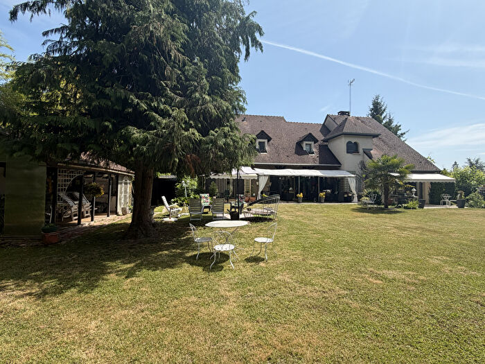 Maison 13 pièces à vendre à Izeure