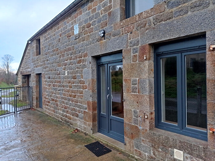 Maison à louer - Saint-Brice-en-Coglès - 5 pièces - 3 chambres