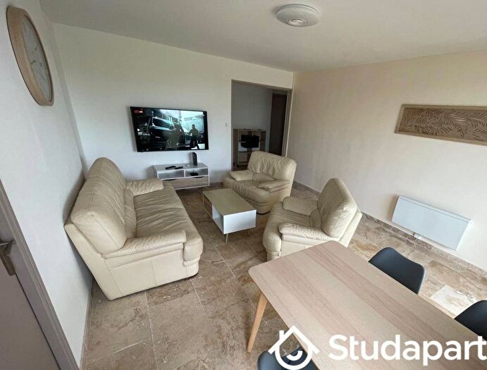 Appartement à louer - Saint Veran-Marsillargues, Avignon - 1 pièce - 1 chambre