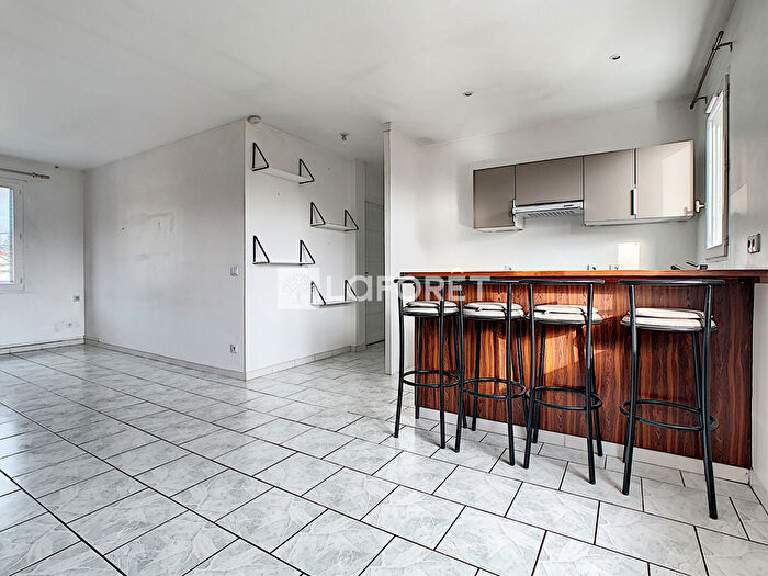 Appartement à vendre - Champigny-sur-Marne, Coeuilly Village Parisien - 2 pièces - 1 chambre