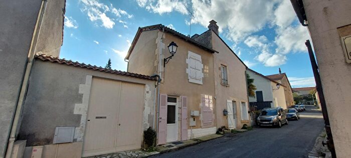 Maison à vendre - Saint-Savin - 2 pièces - 1 chambre