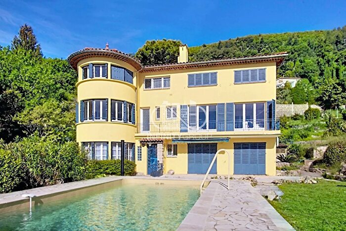 Maison à vendre - Grasse, Magagnosc, Saint-Mathieu - 9 pièces - 1 chambre