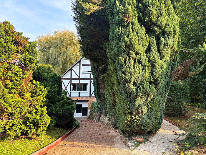 Maison à vendre - Suzay - 7 pièces - 5 chambres