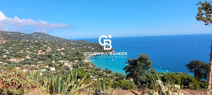 Maison à vendre - Rayol-Canadel-sur-Mer - 6 pièces - 5 chambres