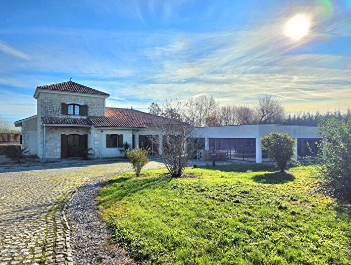 Maison à vendre - Castillonnès - 4 pièces - 3 chambres