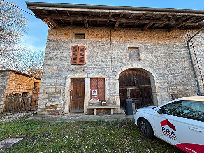 Maison à vendre - Hautecourt-Romanèche - 5 pièces - 4 chambres