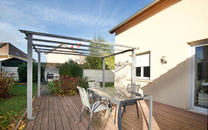 Maison à vendre - La Verrière - 6 pièces - 4 chambres