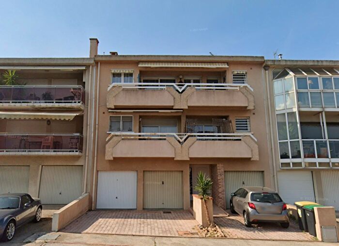 Appartement à louer - Perpignan, Clos-Banet - 3 pièces - 2 chambres