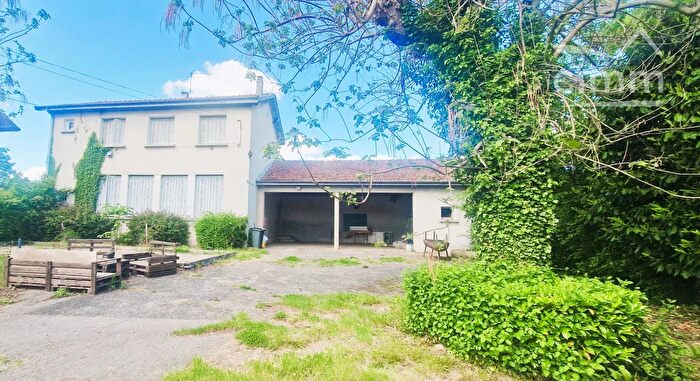 La Tour-du-Pin : Maison 7 pièces à vendre