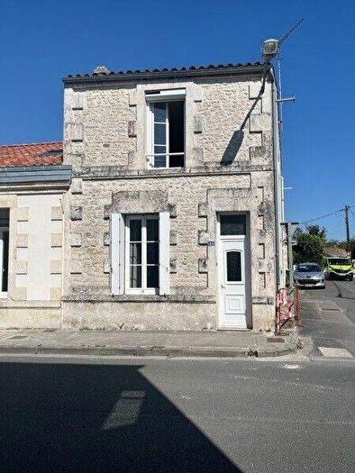 Maison à louer - Sud Est, Saujon - 3 pièces - 2 chambres