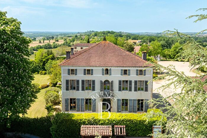 Maison à vendre - Amou - 13 pièces - 11 chambres