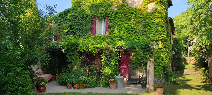 Maison à vendre - Villecroze - 8 pièces - 5 chambres