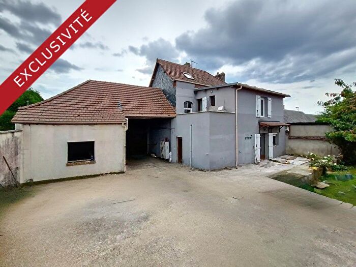 Maison 6 pièces à vendre à Suzay