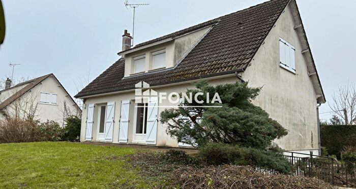 Maison à vendre - Gien, Ouest - 6 pièces - 5 chambres