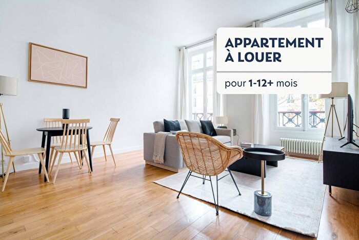 Appartement à louer - Sentier-Bonne Nouvelle, Paris ème arrondissement - 3 pièces - 2 chambres