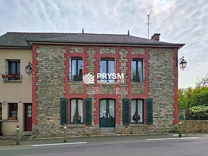 Saint-Sulpice-la-Forêt : Maison 6 pièces à vendre