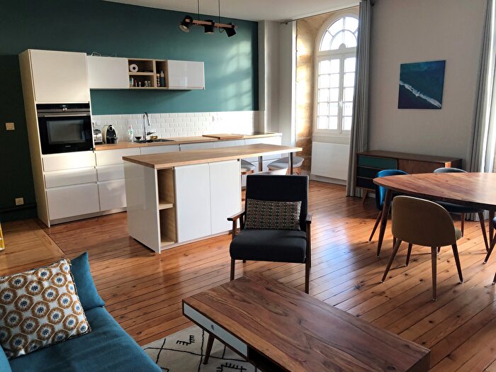 Appartement à louer - Bordeaux, Capucins, Saint-Michel - 3 pièces - 2 chambres