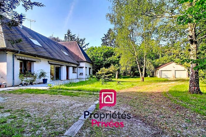 Montargis, Les Closiers : Maison 9 pièces à vendre