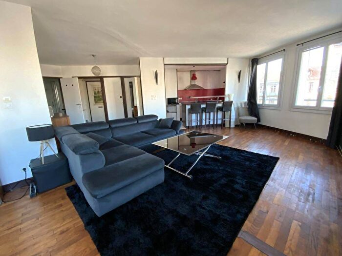Centre-Halles Carnot, Limoges : Appartement 3 pièces à louer