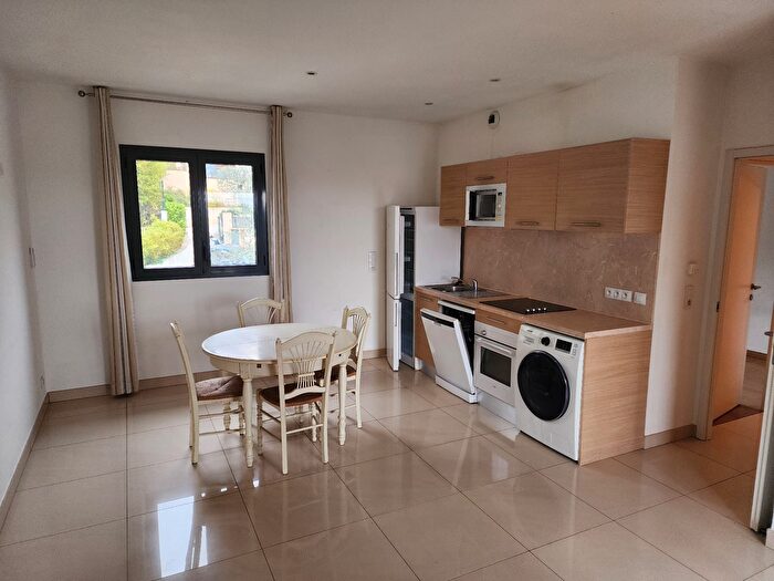 Appartement à louer - Grasse, Saint-Jacques - 2 pièces - 1 chambre
