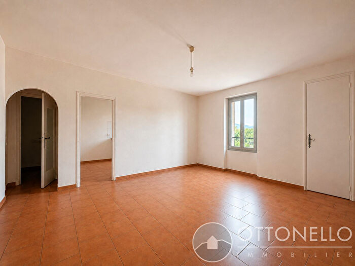 Appartement 3 pièces à vendre à Roquebrune-sur-Argens, Village