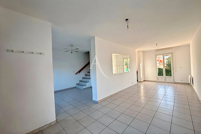 Maison à louer - Le Cailar - 4 pièces - 3 chambres