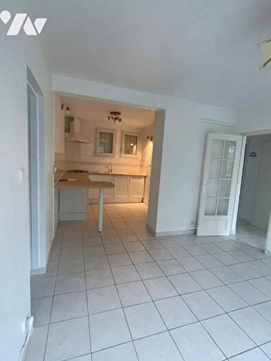 Appartement à louer - Tours - 3 pièces - 2 chambres