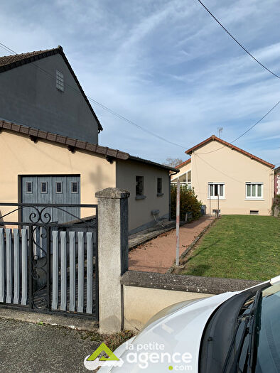 Maison à vendre - Domérat - 5 pièces - 3 chambres
