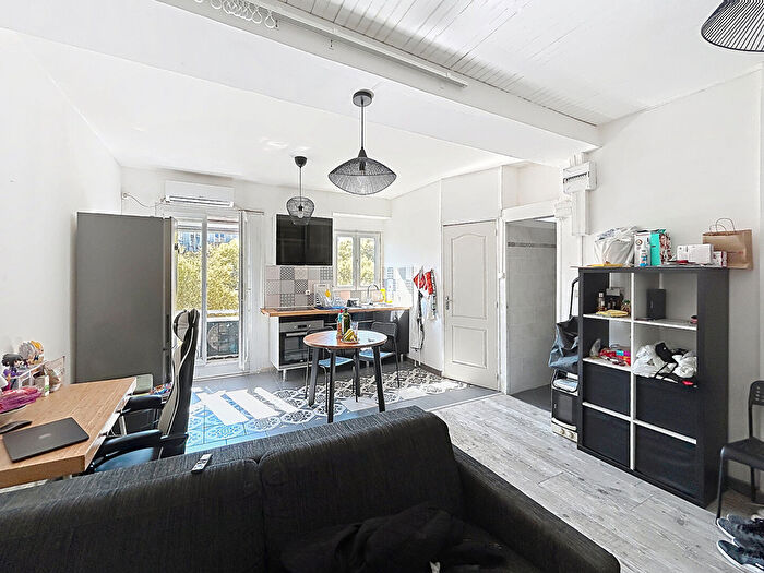 Appartement à vendre - Marseille e , Baille - 2 pièces - 1 chambre