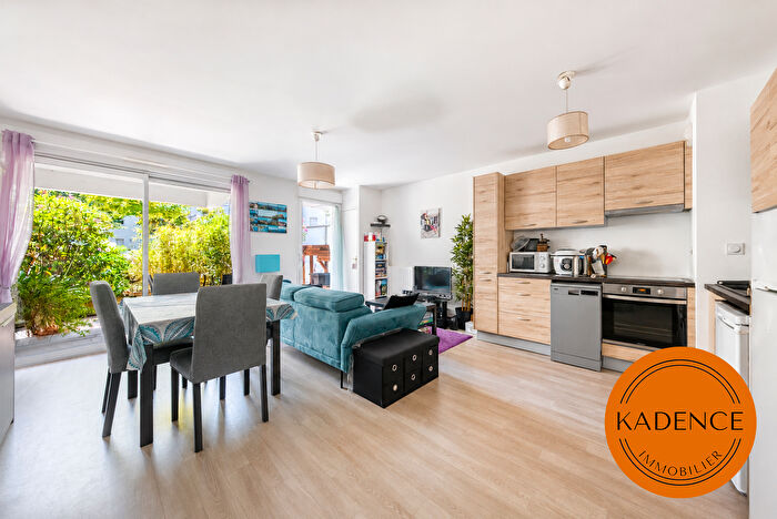 Appartement 4 pièces à Quartiers Nord-Est, Les Longs Champs, à vendre