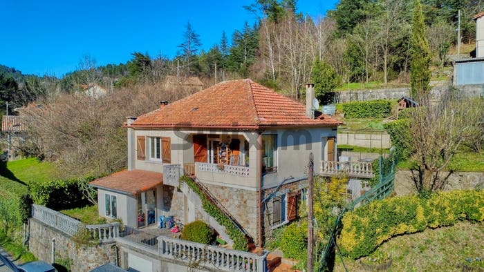 Maison 8 pièces à postalCode, à vendre