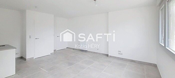 Appartement à vendre - Challans, Centre-ville - 3 pièces - 2 chambres